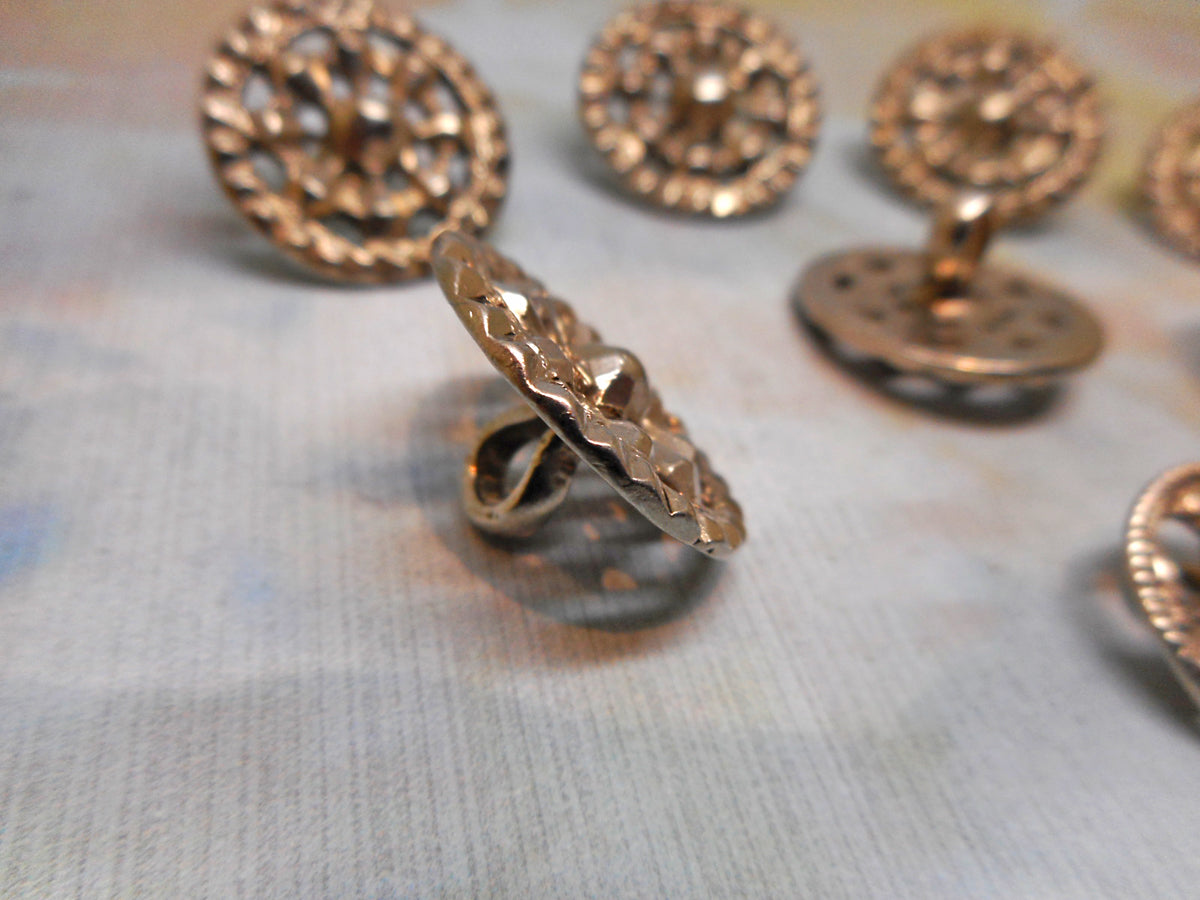 A set of 8 small silver buttons. c1900-1910 – Curio Cabinet Antiques