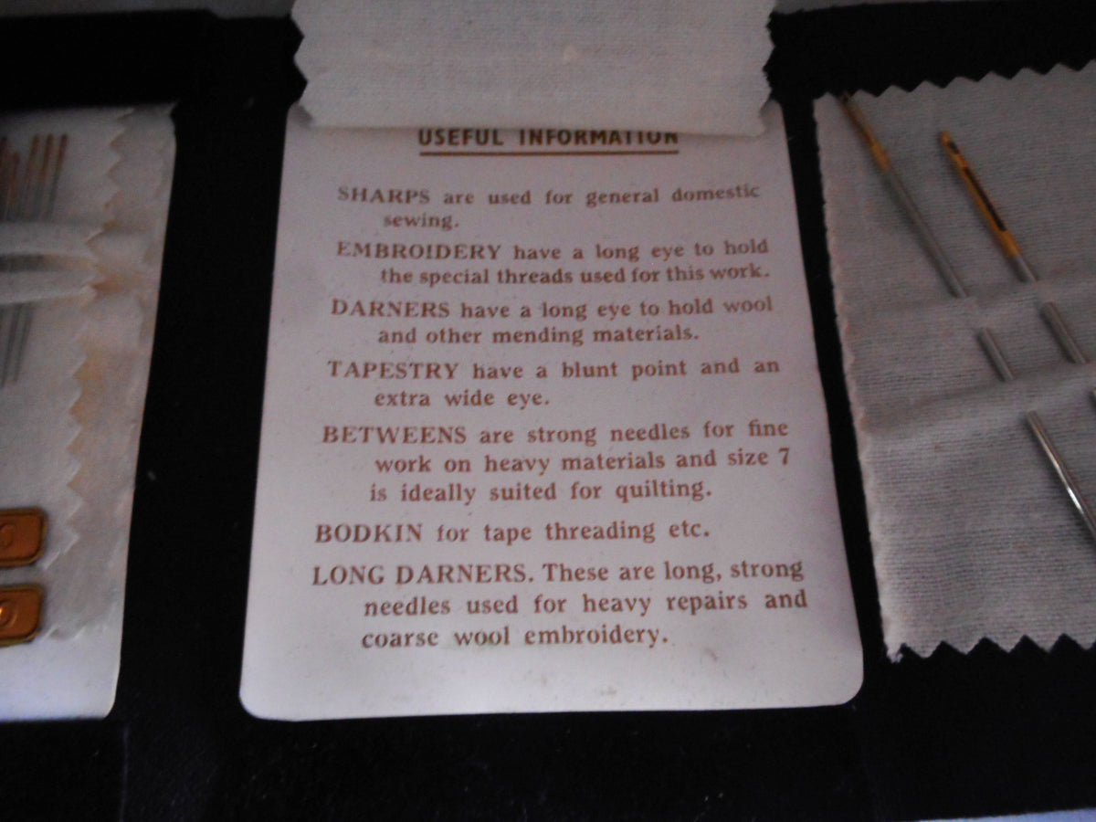 A vintage velvet needle case. Milward '102 Needles'. c1940-1950 – Curio ...